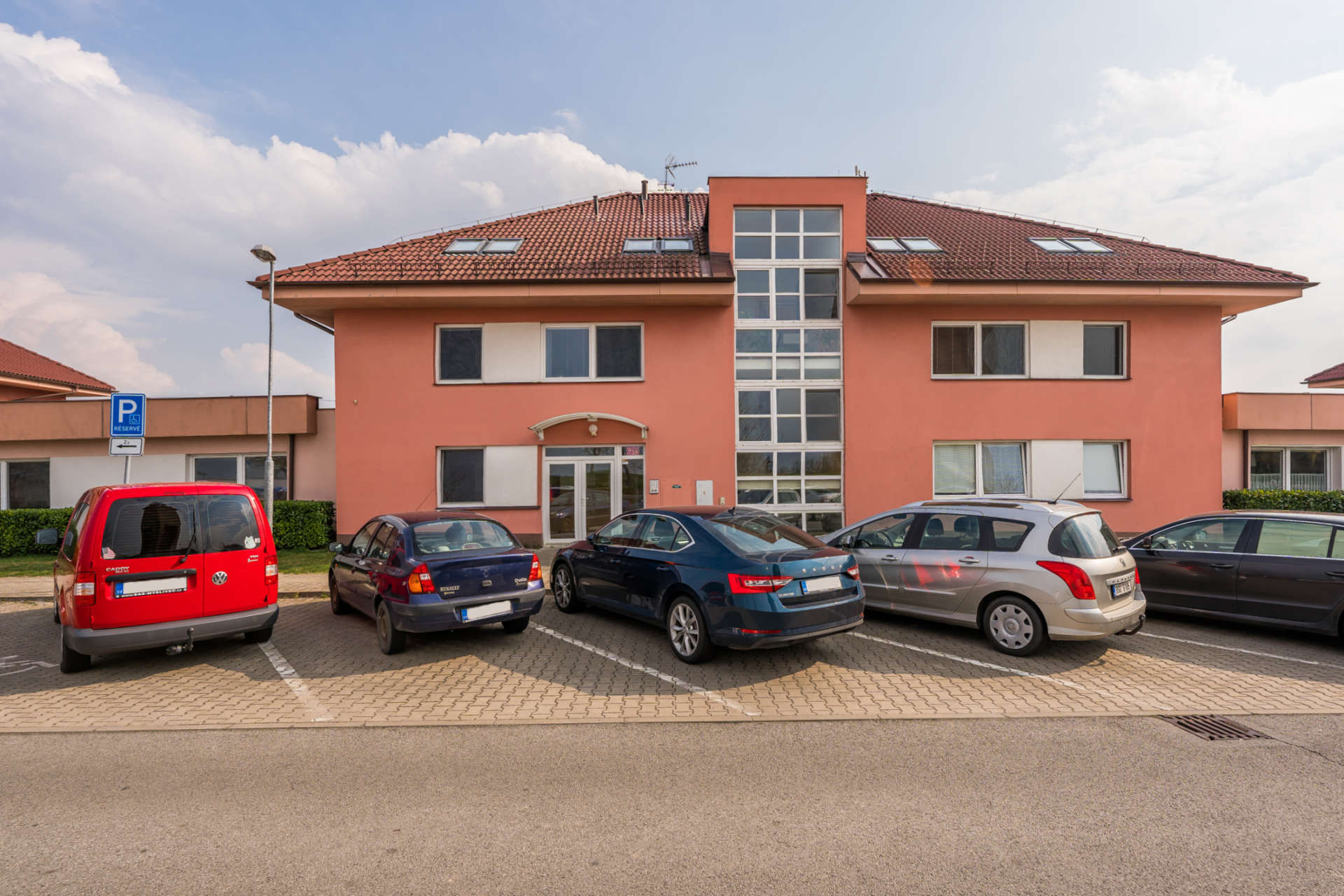 Jak vám mohou ukrást nemovitost a jak se bránit? - Hana Kubáčková